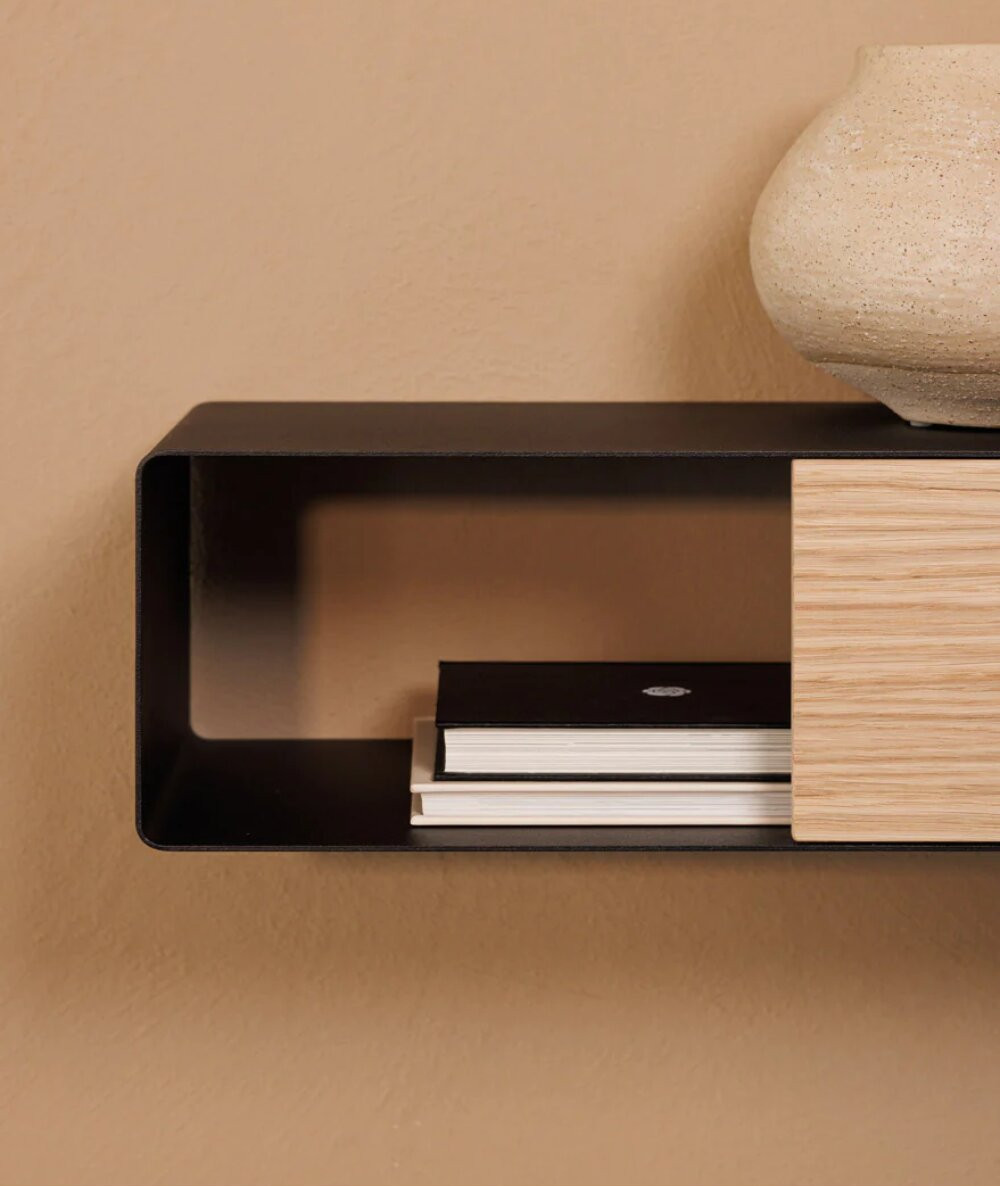 SION Hylde i sort / Eg | Holdbar og Stilfuld Opbevaring | Køb Her